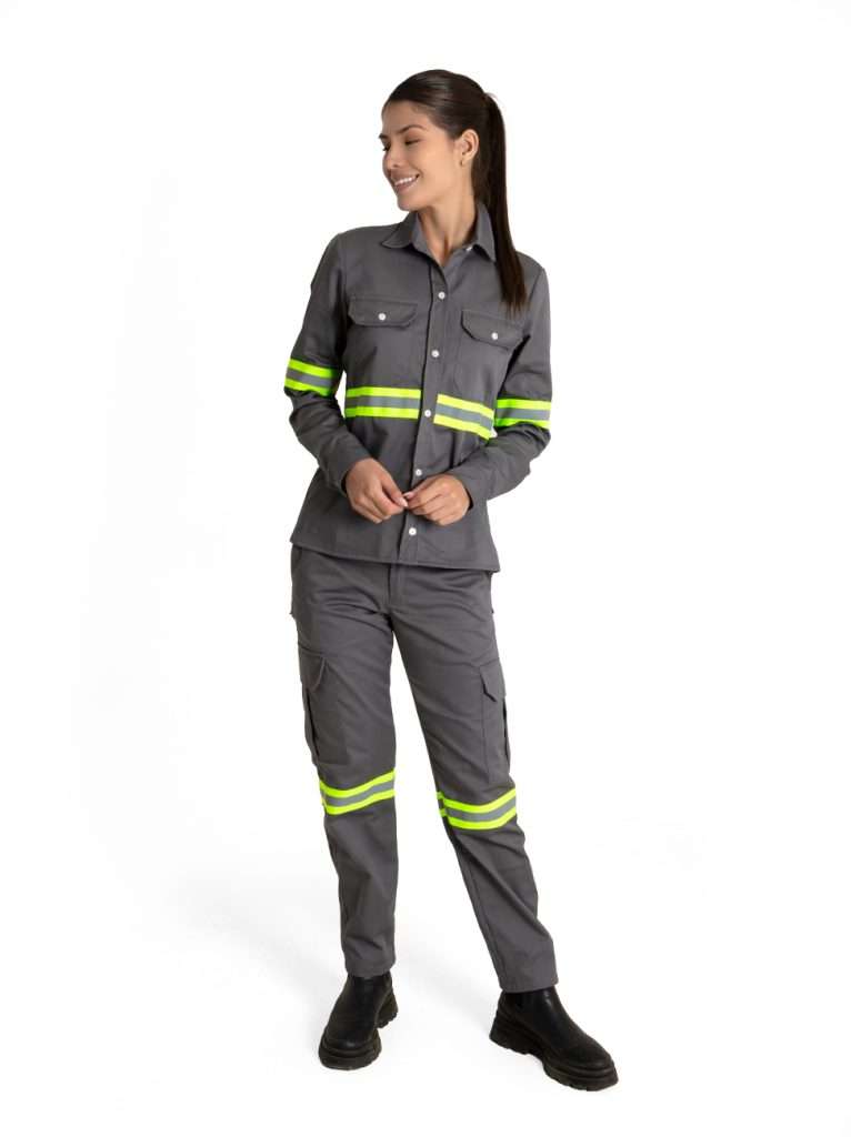 Pantalón gris tipo cargo con reflejante - Besto uniformes